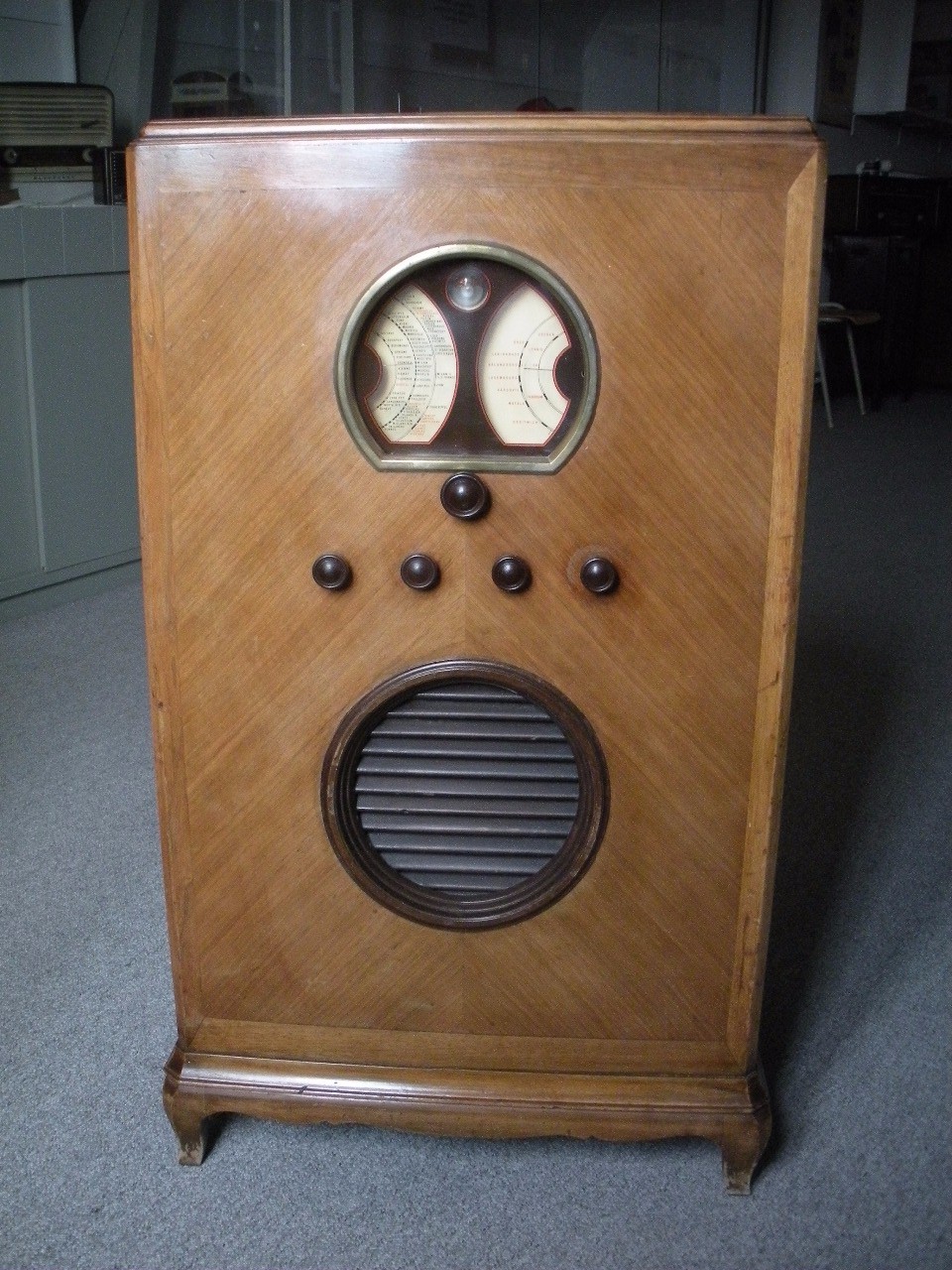 RR Type R-419 (1938) :: RADIOMUSEUM-HEIST